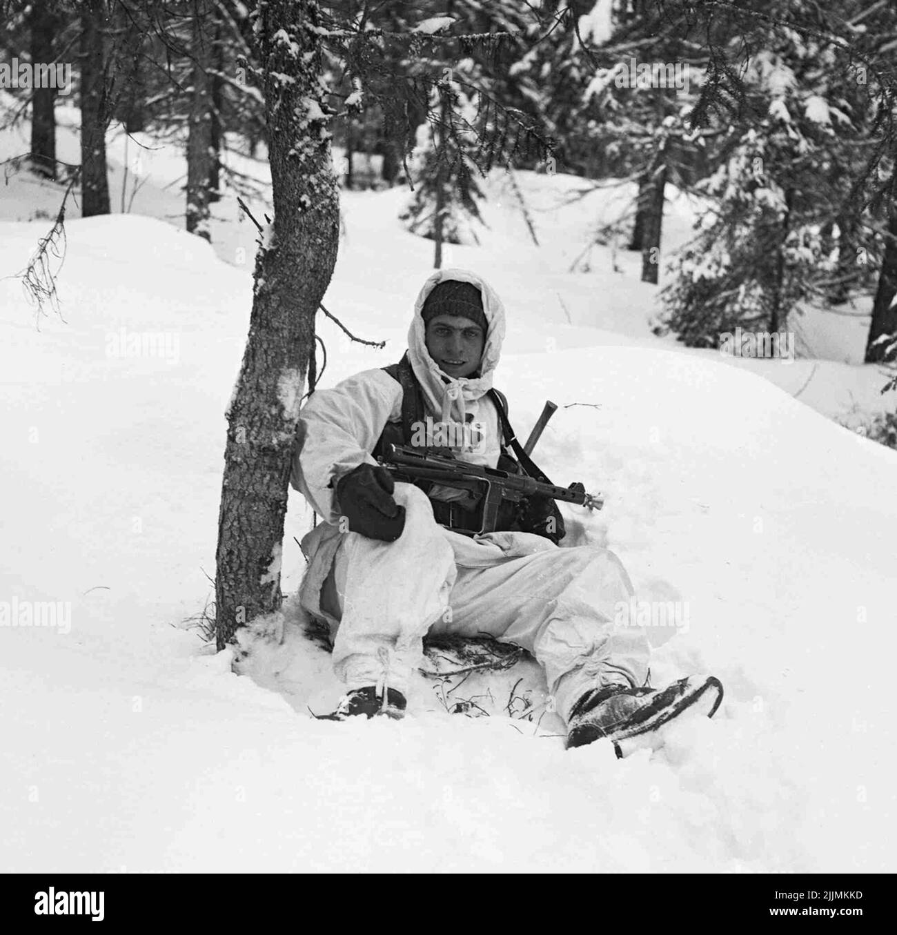 Paratroopers School in Karlsborg 1956. Winter soldier Stock Photo - Alamy