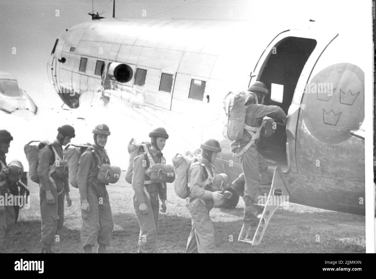 Paratrooper training hi-res stock photography and images - Alamy