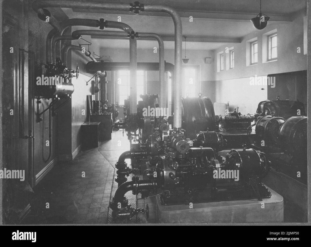 Radio station 1930s hi-res stock photography and images - Alamy