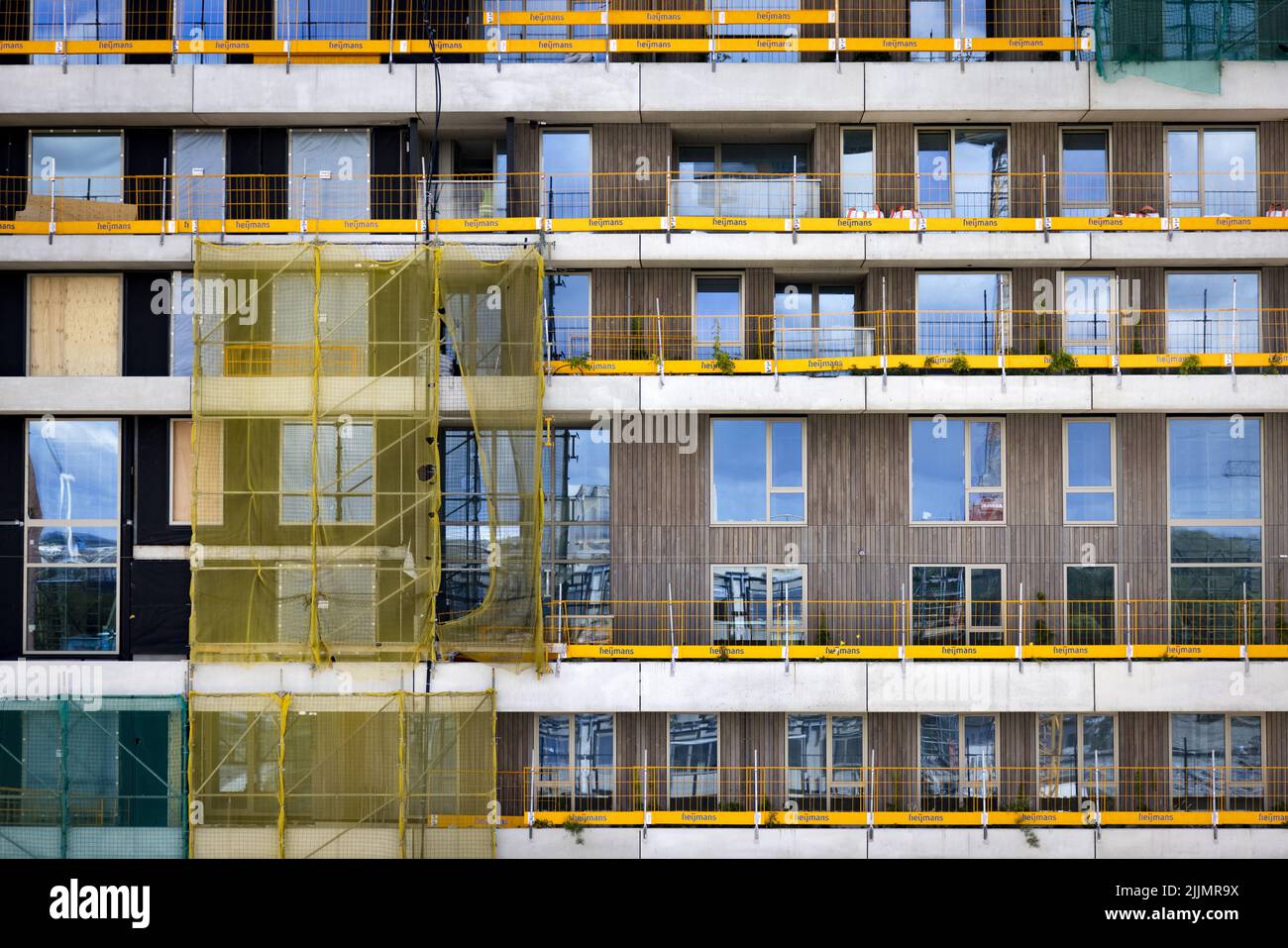 2022-07-27 11:53:32 AMSTERDAM - Work on the construction site of the ...
