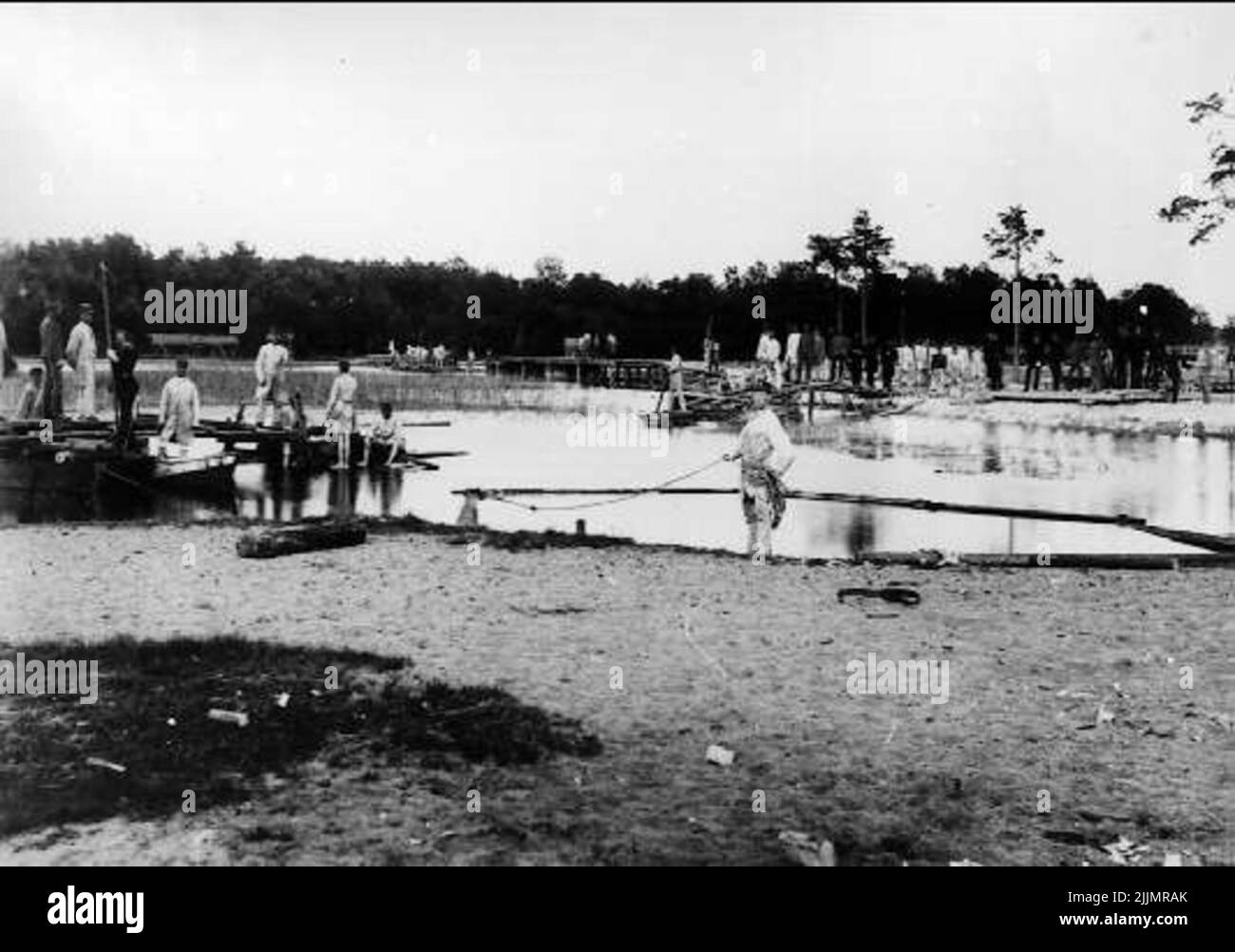 Ing 2, bridge building at Gullspång around 1900..object comments: With ...