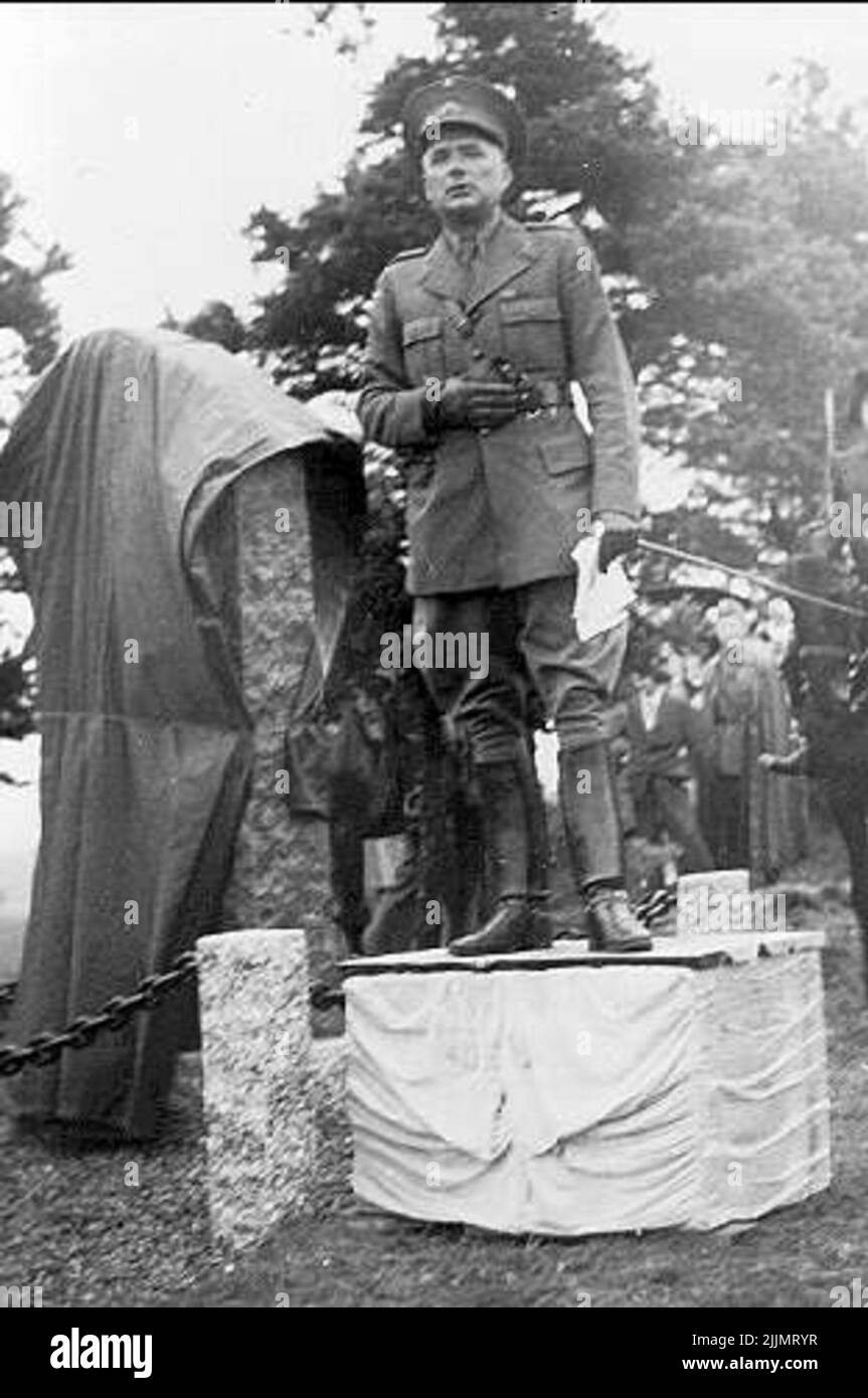 At the Carolinian monument in Märsta. F.d. Second chief K 1 Colonel C-A ...