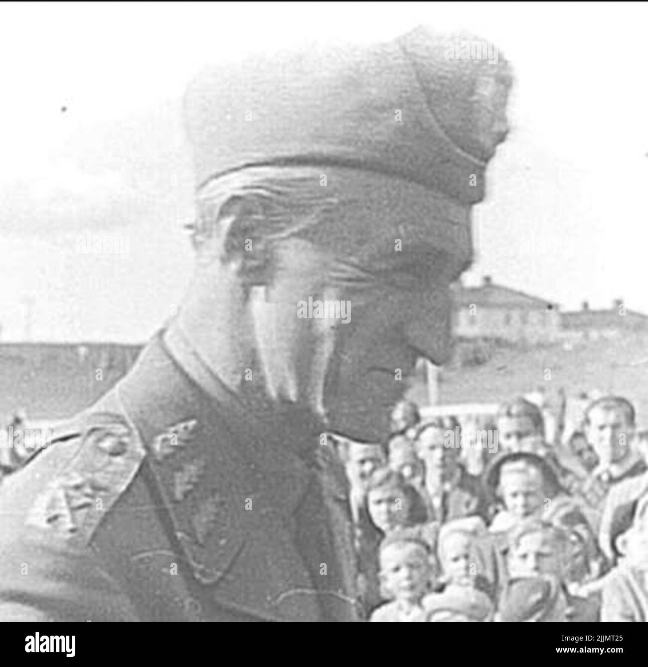 Military commander, General Sven Colliander, at an award on the jumping ...
