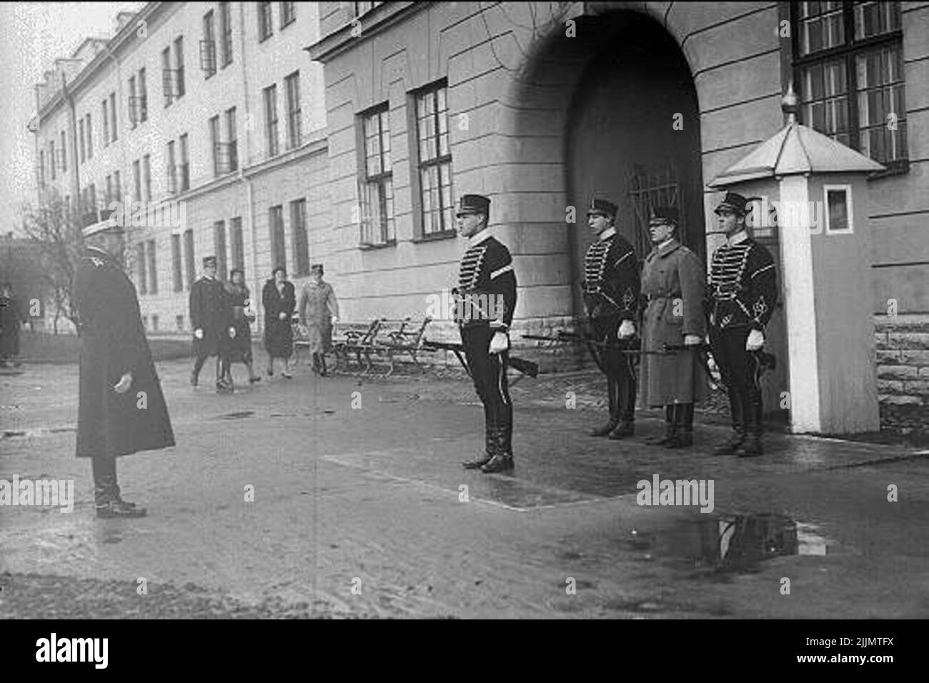 The barrack is handed over 4th Dec, 1933 to Second CEO Colonel C-E Knös ...