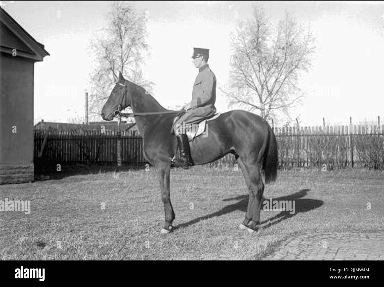 Life houses with assigned a tribal horse east of the barracks building ...