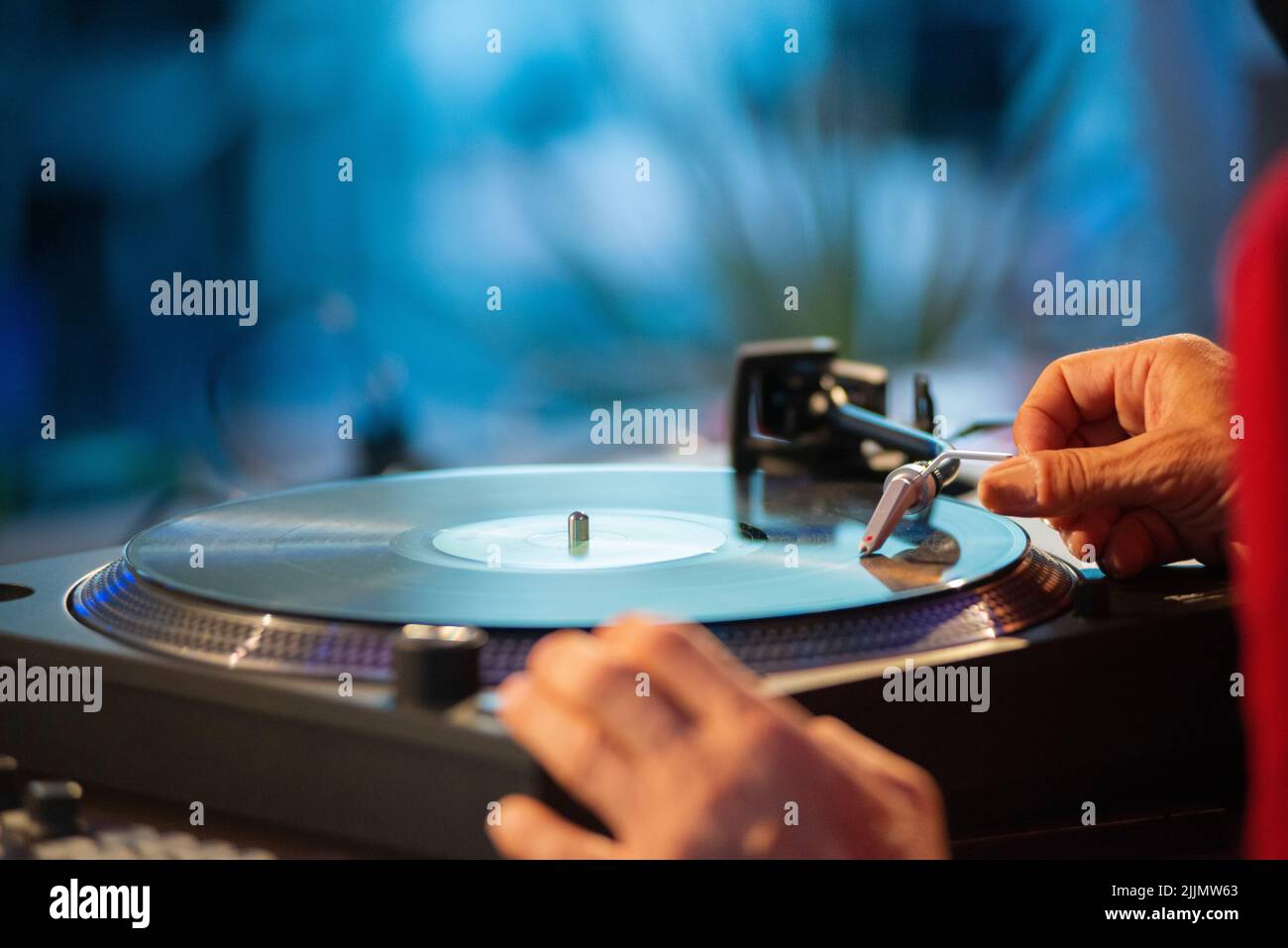 DJ Dropping the Stylus Needle Vinyl Record Stock Photo - Alamy