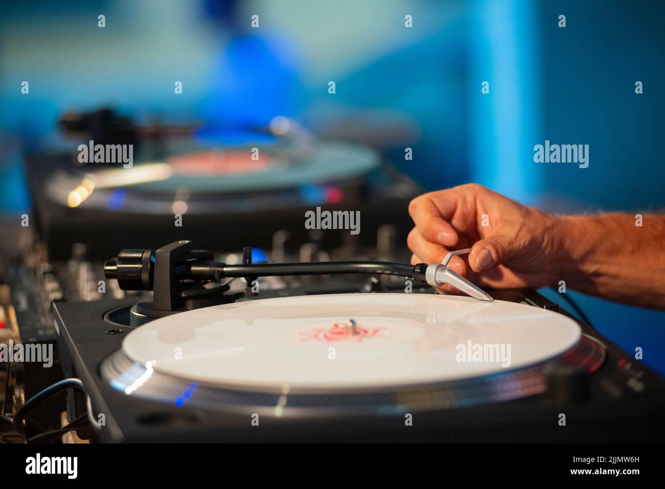 DJ Dropping the Stylus Needle Vinyl Record Stock Photo - Alamy