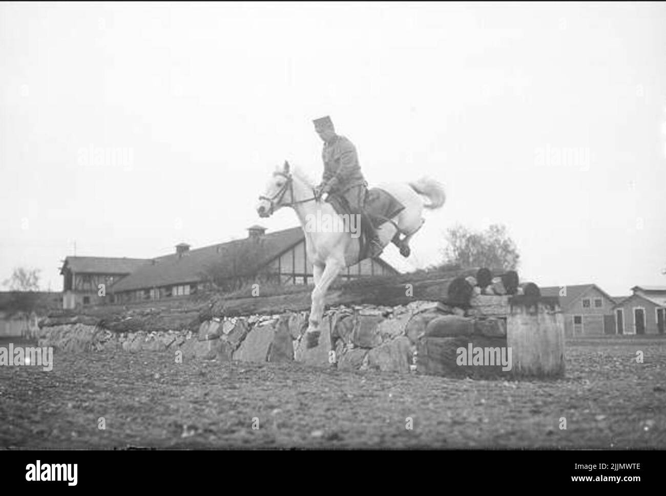 Training jumping on the stone wall at Östra Kaserngården. Furir in ...