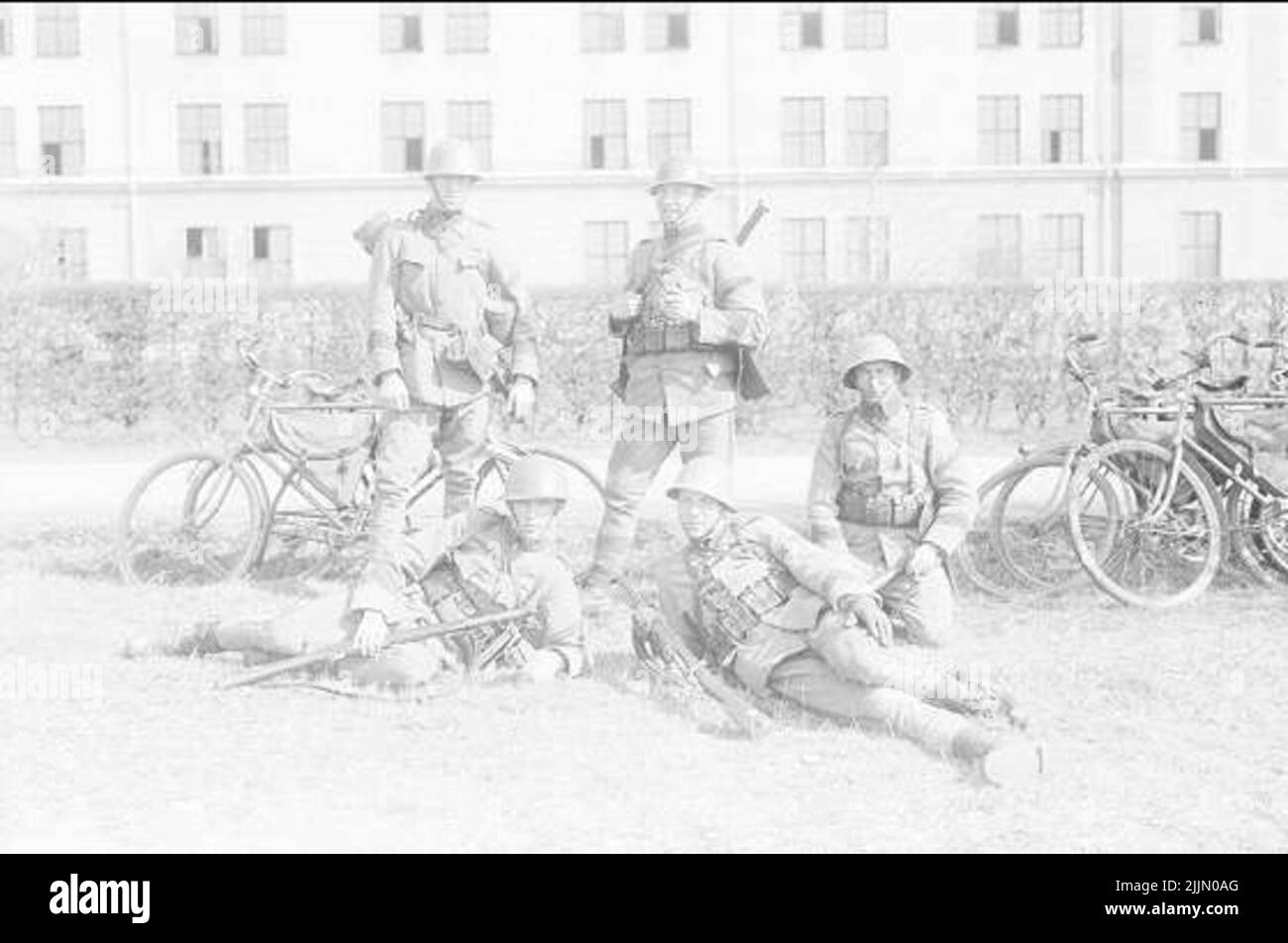 Education course (bicycle dressing) for the cavalry's sub -commander ...