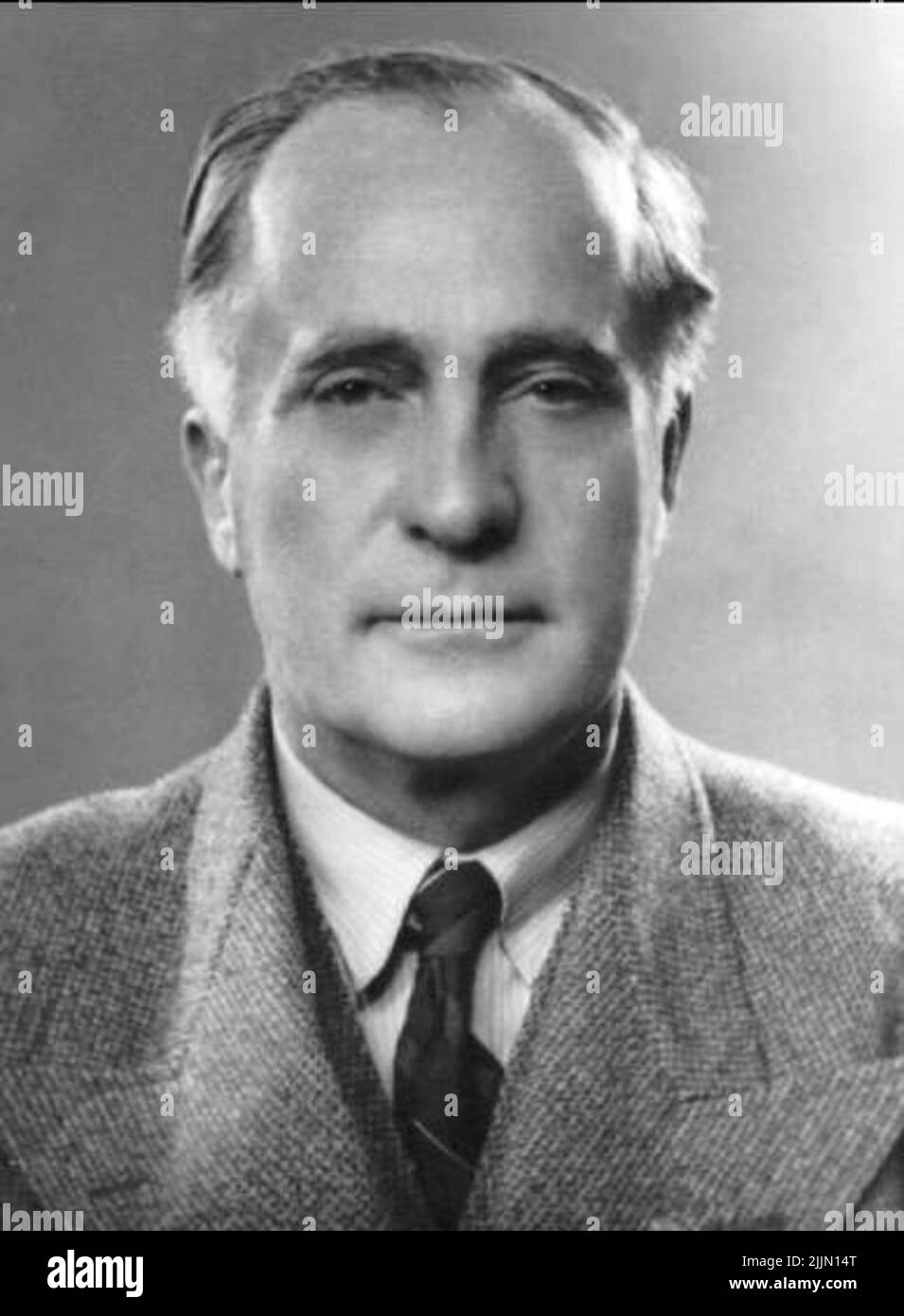 Landlord Count Gilbert Hamilton, Lieutenant K 3. Born 1885 Näsbyholm ...