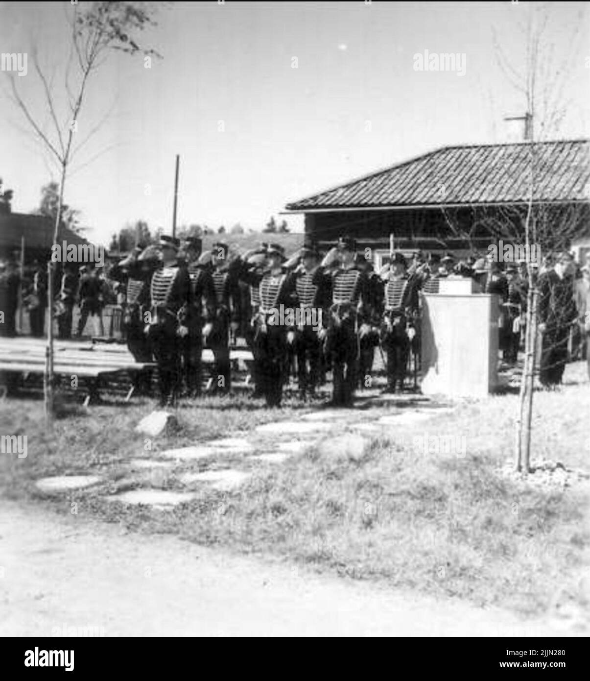 The memorial stone at Fellingsbro is unveiled. 6/6 1948 Stock Photo - Alamy