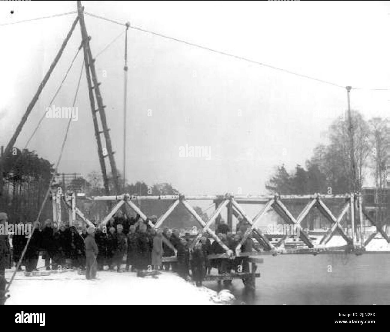 Ing 2, bridge construction, truss bridge at Kanalhotellet in the 1920s ...