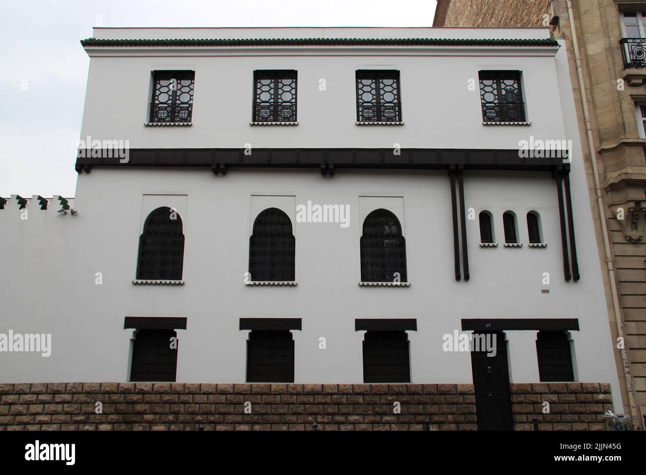 mosque in paris in france Stock Photo - Alamy