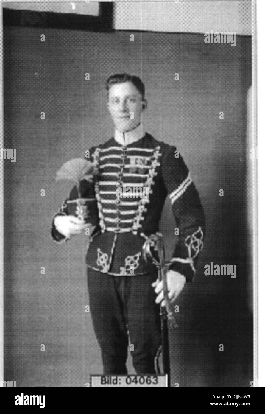 Cavalry soldier in costume hi-res stock photography and images - Alamy