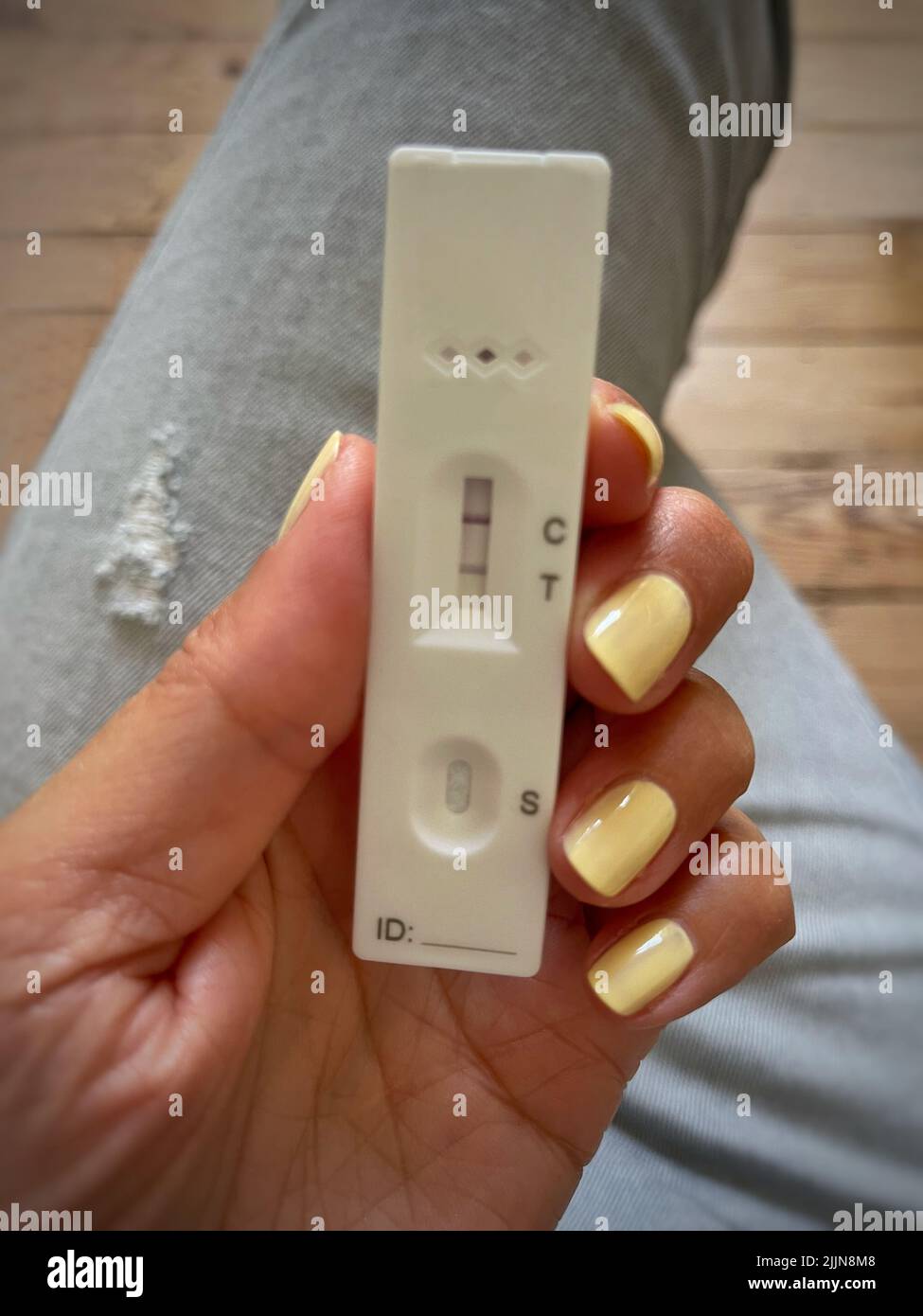 Positive covid test hi-res stock photography and images - Alamy