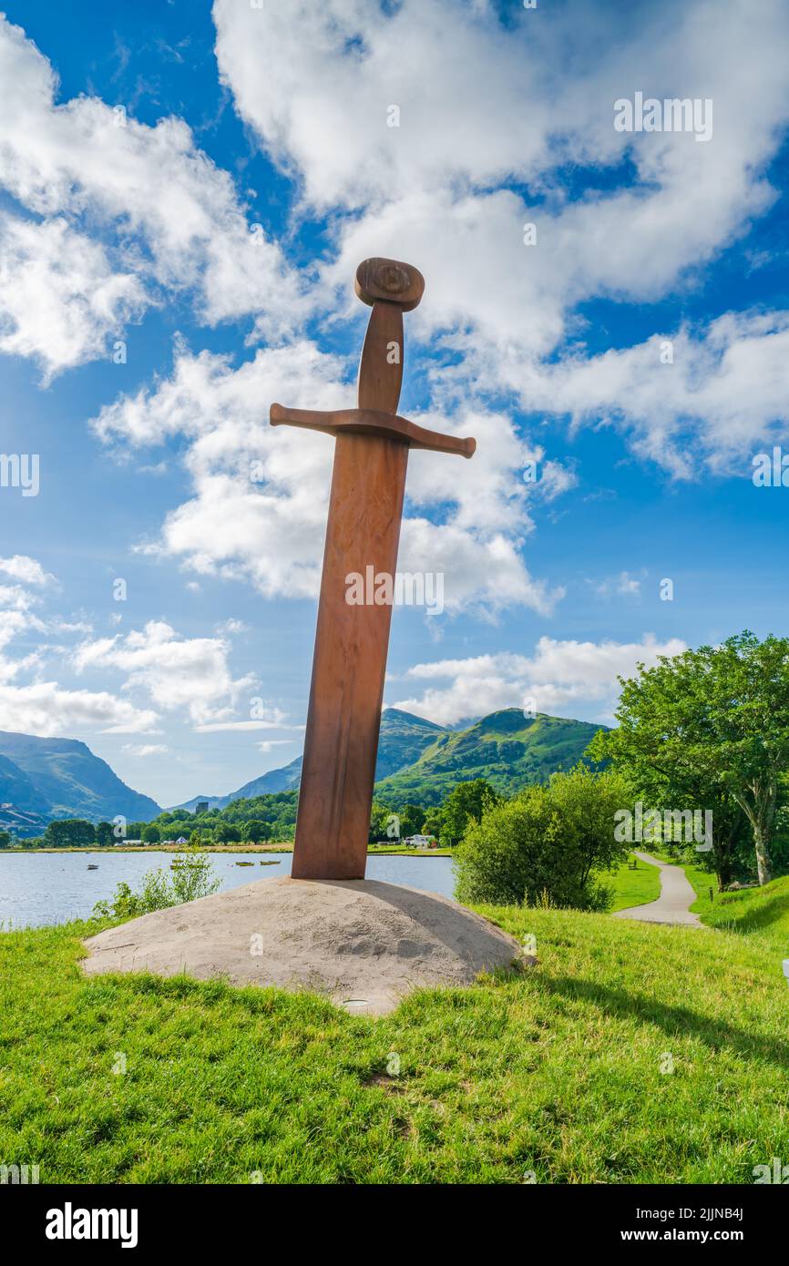 LLANBERIS, WALES, UK - JULY 09, 2022: A 20ft-high steel sword sculpture ...