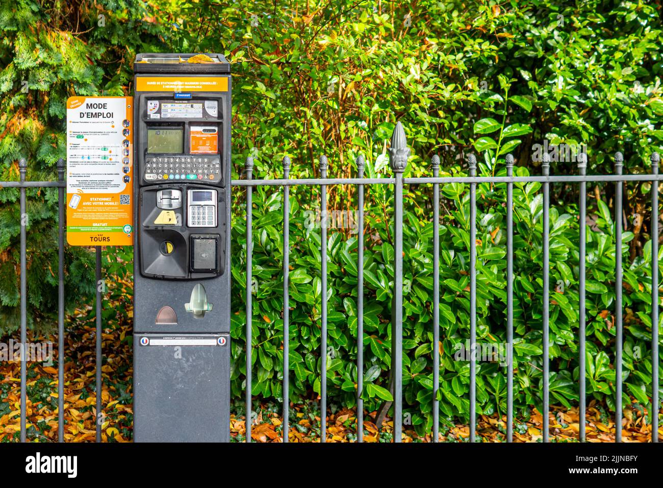French parking meter hi-res stock photography and images - Alamy