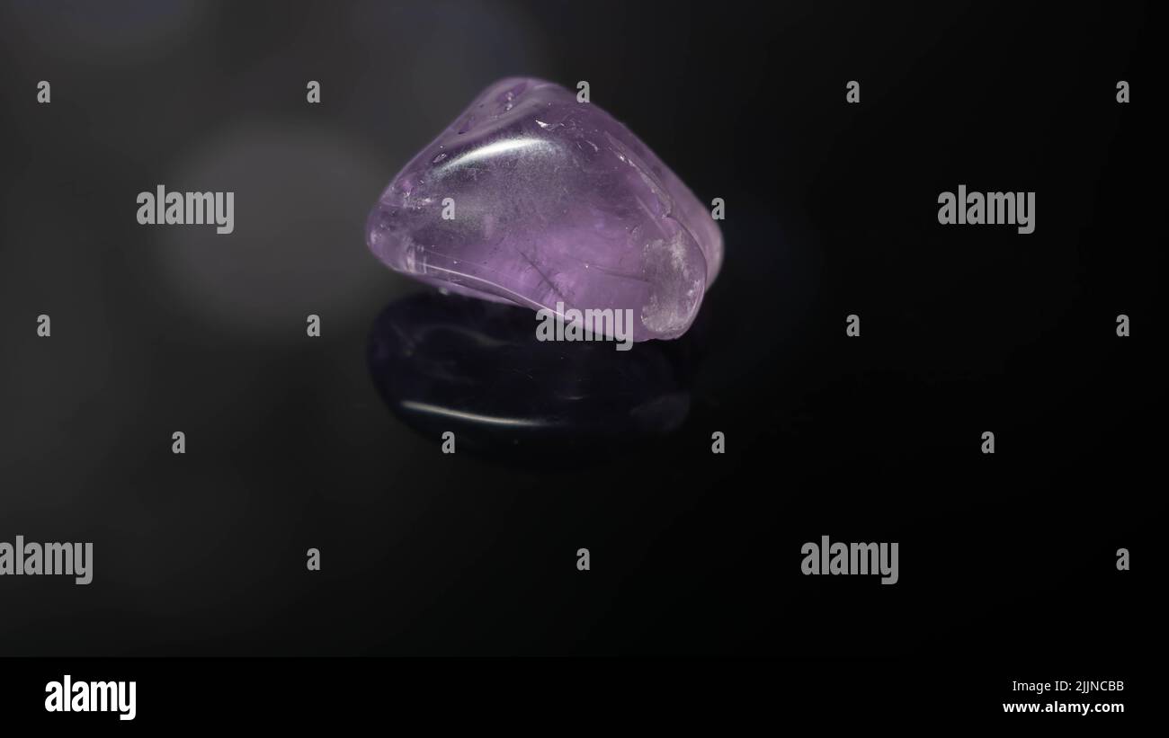 Reflective art hi-res stock photography and images - Alamy