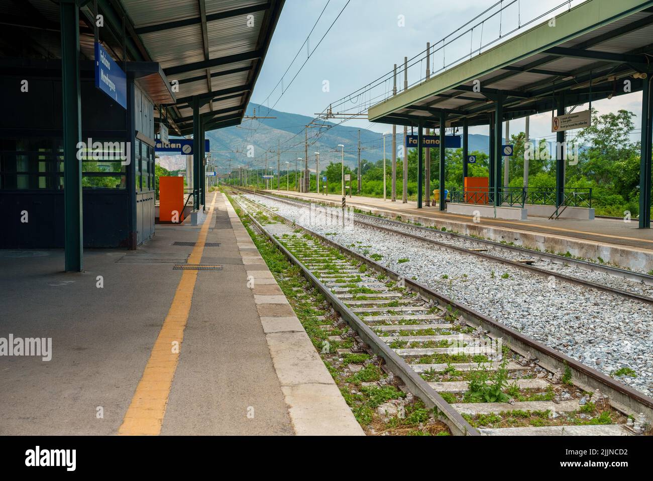 Typical rural train station in Italy Stock Photo - Alamy
