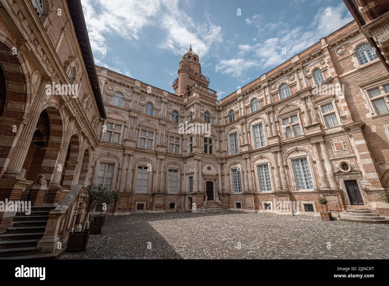 Touluse hi-res stock photography and images - Alamy