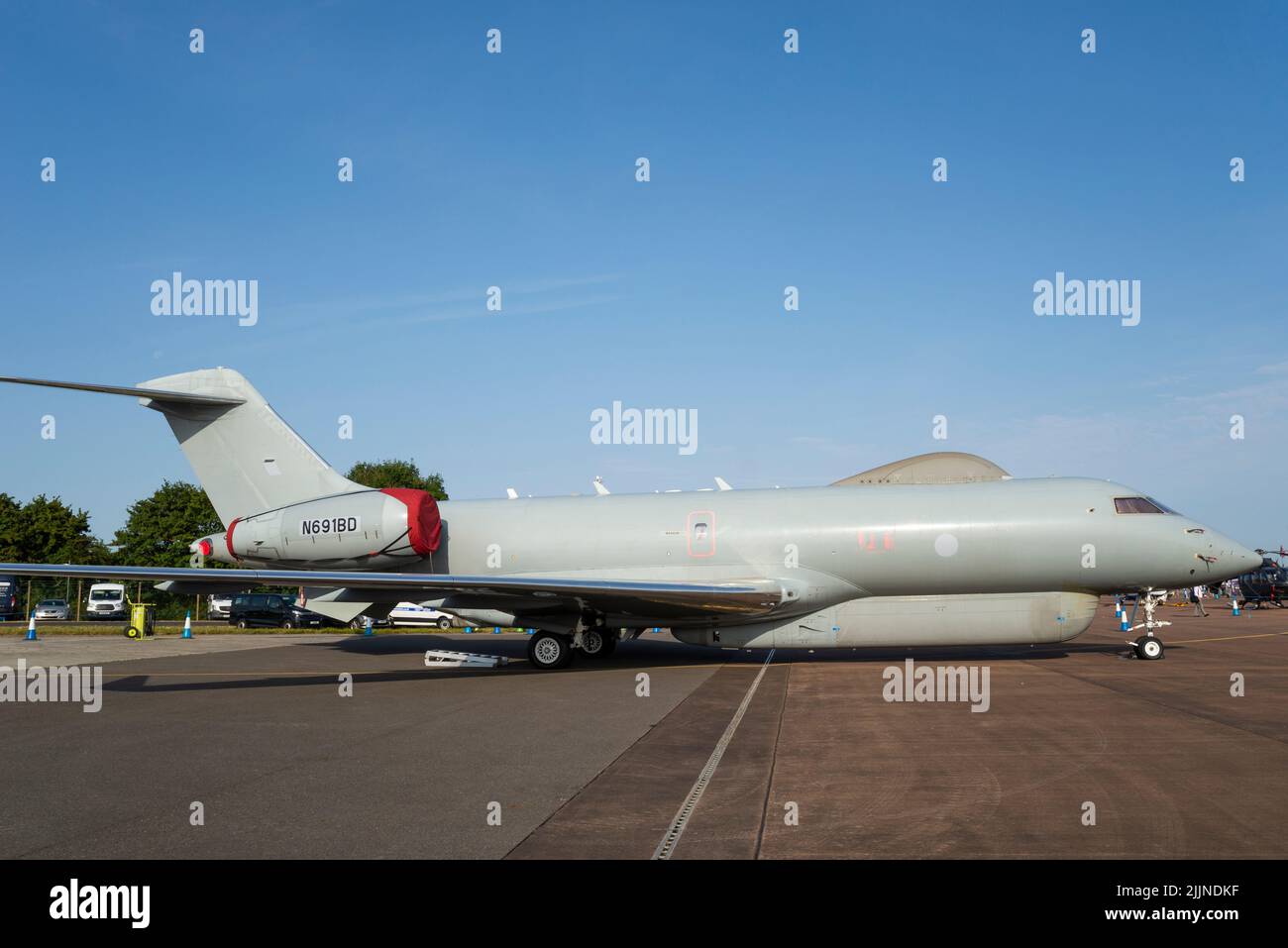 Bombardier BD-700 Global jet plane N691BD formerly RAF R1 Sentinel ...