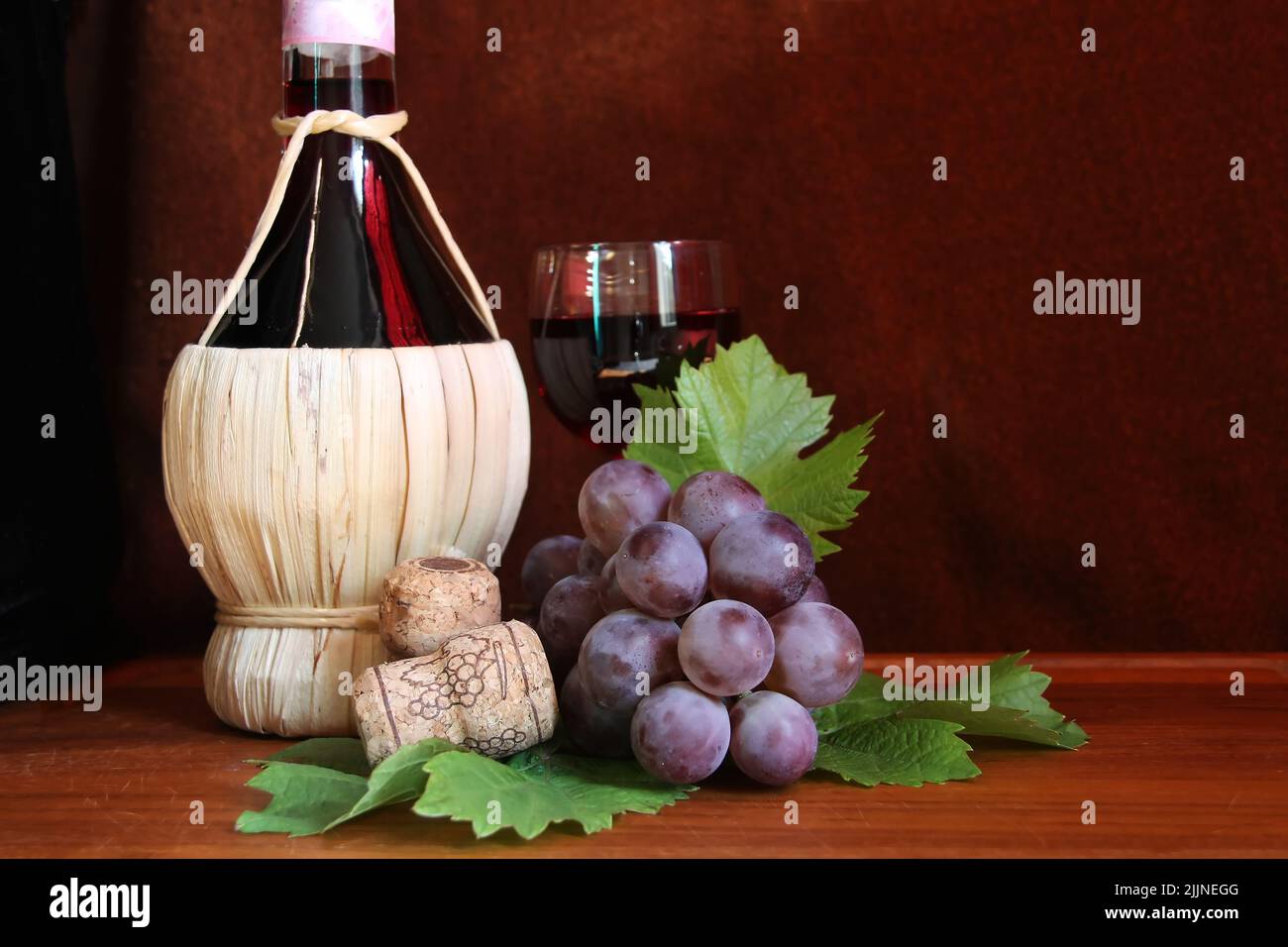 Chianti bottle white background hi-res stock photography and images - Alamy