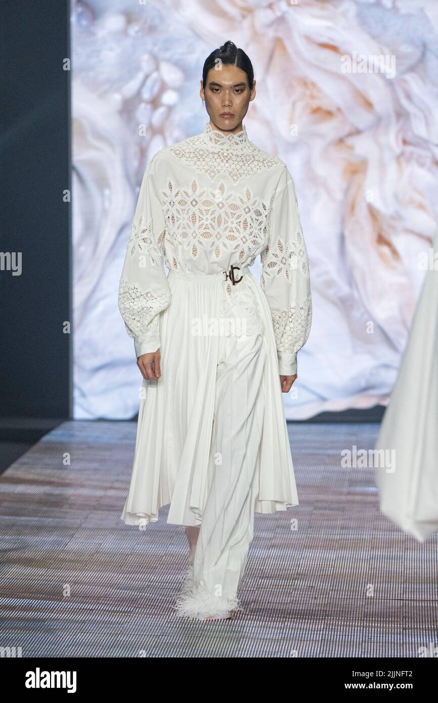 A model walks on the catwalk during the Saman Loira Spring/Summer 2023 ...