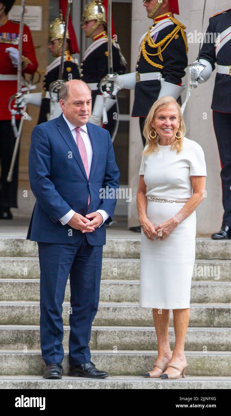 Wallace hartley hi-res stock photography and images - Alamy