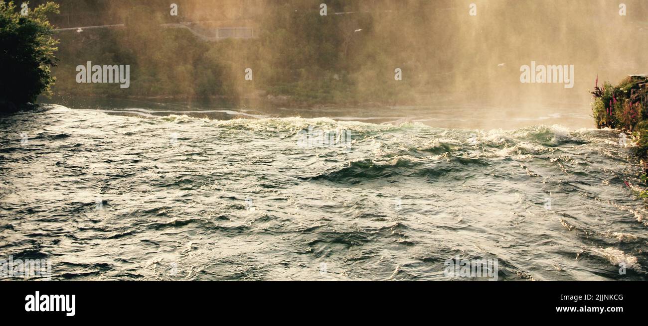 Top of a waterfall hi-res stock photography and images - Alamy