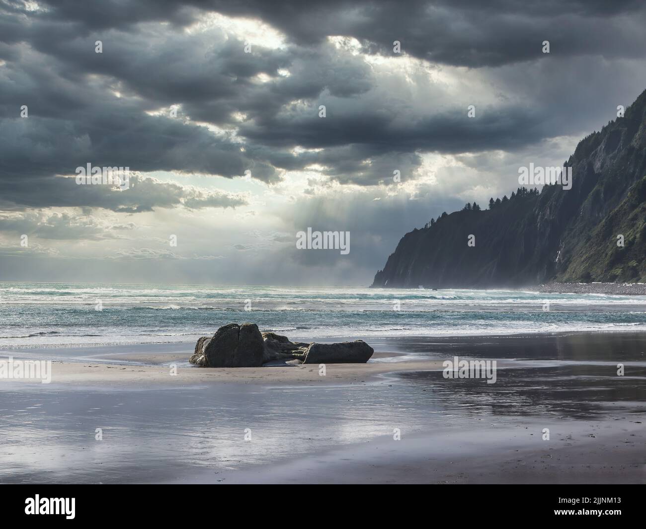 Water cloudy overcast hi-res stock photography and images - Alamy