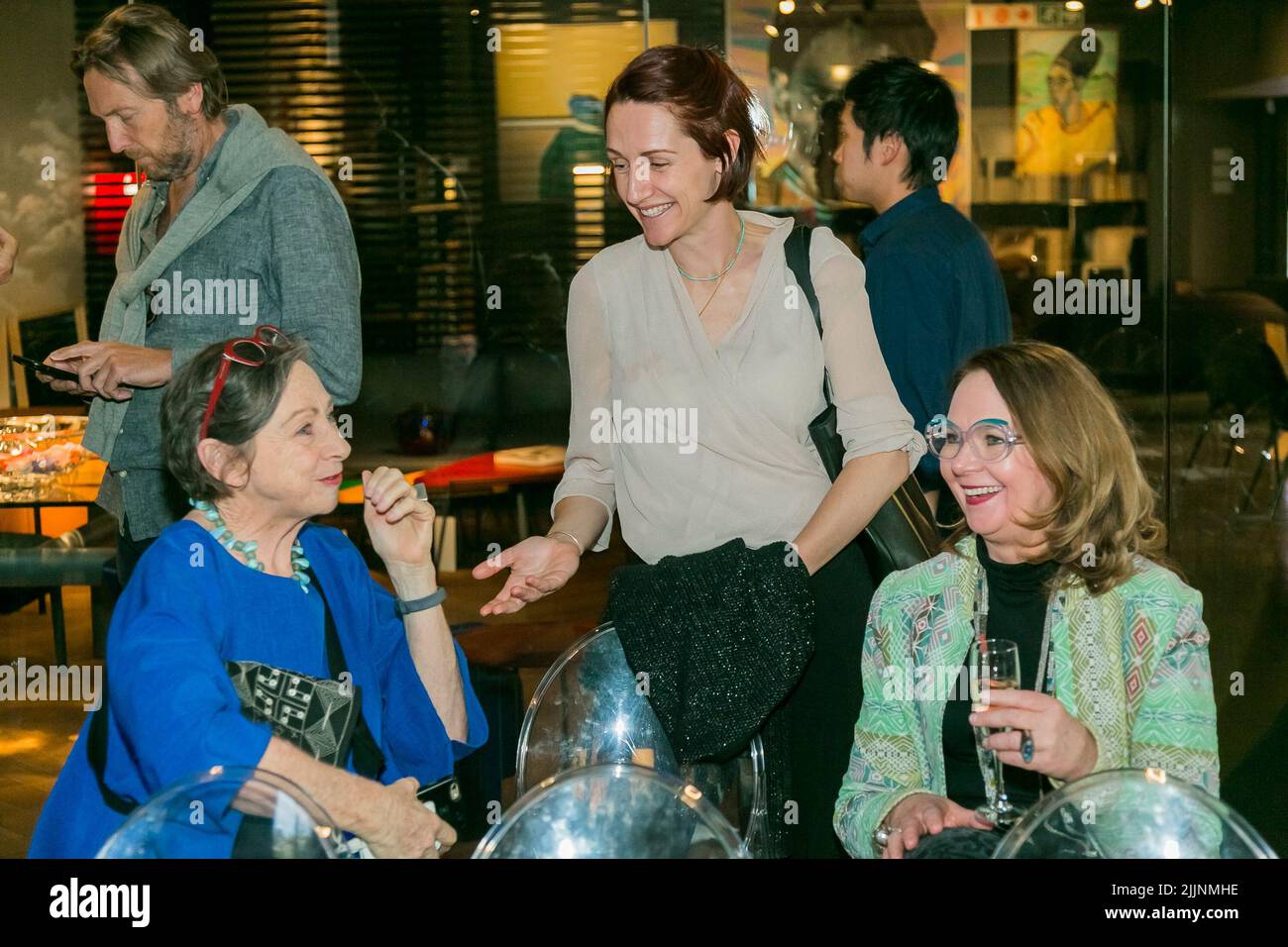 Mingling guests hi-res stock photography and images - Alamy
