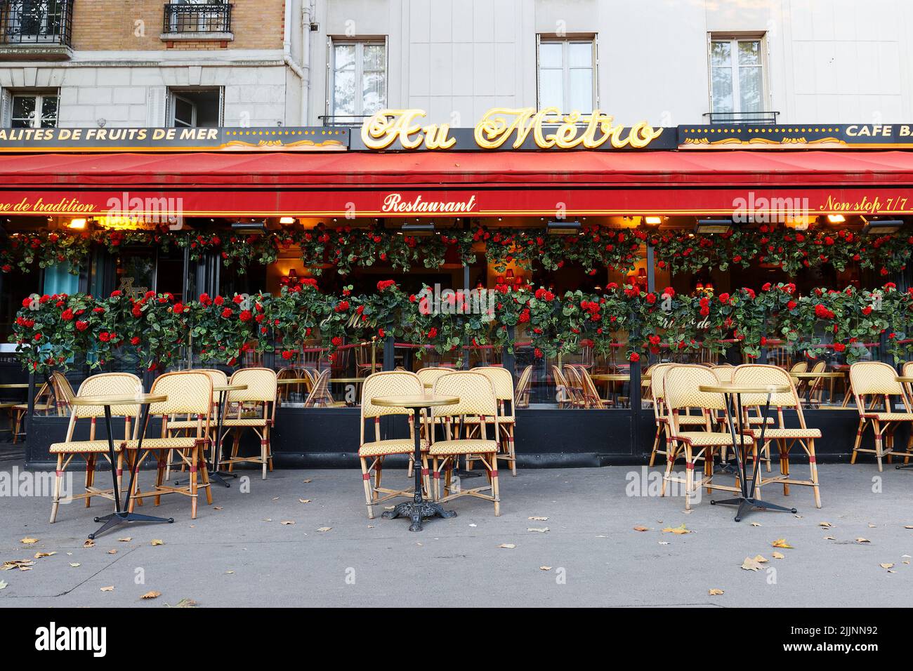 Located in the 12th district, the Felix Cafe represents the concept of ...