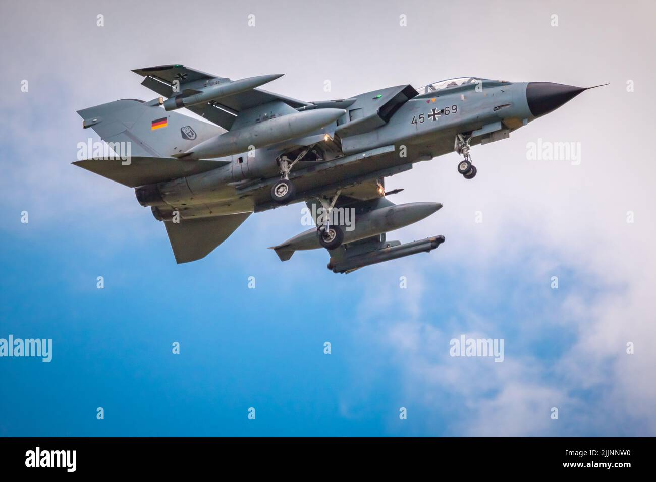 Turbine powered aeroplane hi-res stock photography and images - Alamy