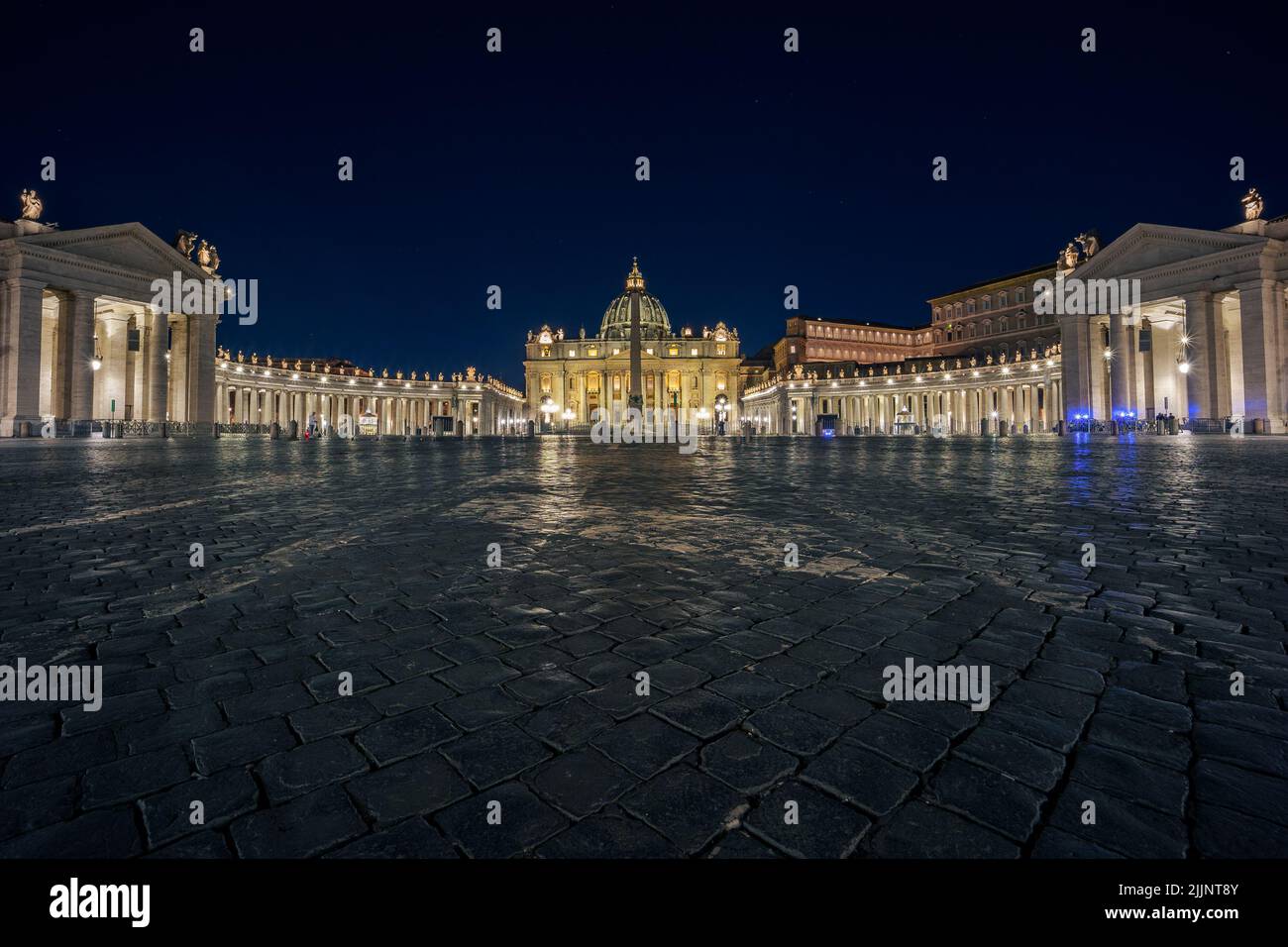 A beautiful night view of the St. Peter's Square Stock Photo - Alamy