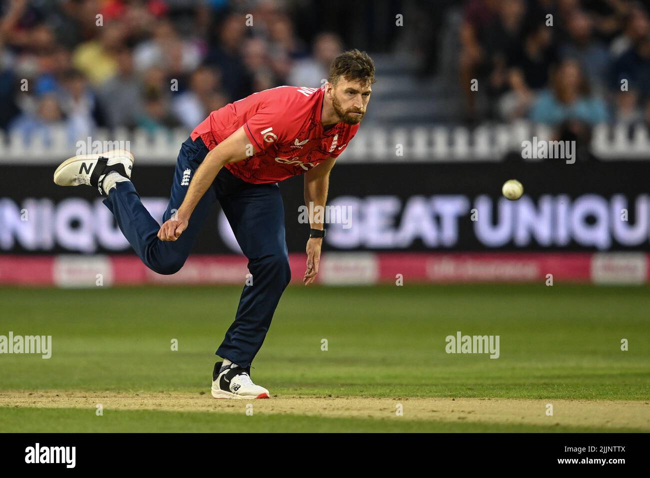 Richard Gleeson of England delivers the ball Stock Photo - Alamy