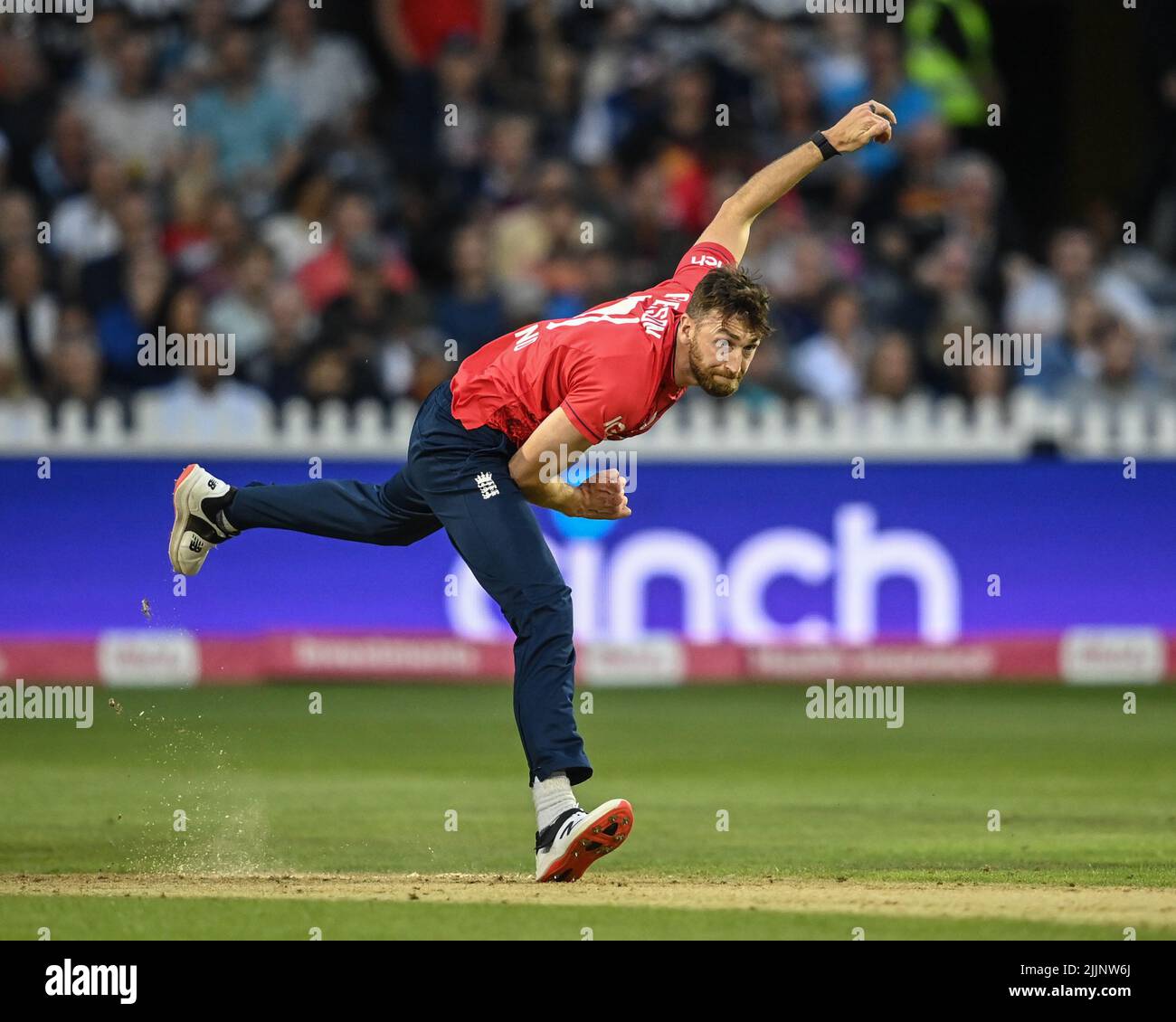 Richard Gleeson of England delivers the ball at over 90 mph Stock Photo ...