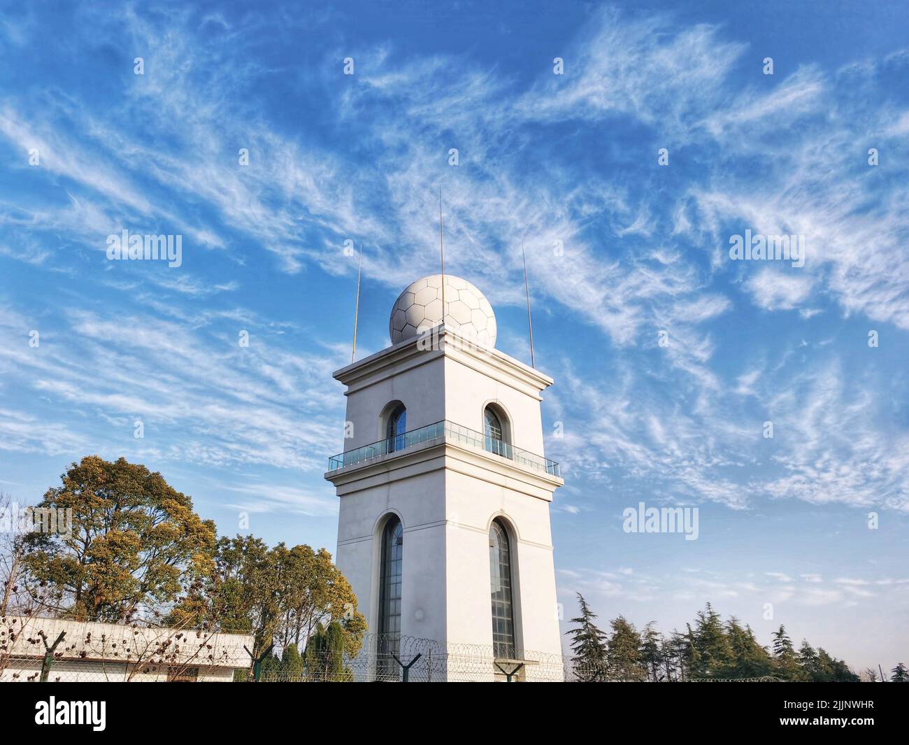 Meteorological season hi-res stock photography and images - Alamy