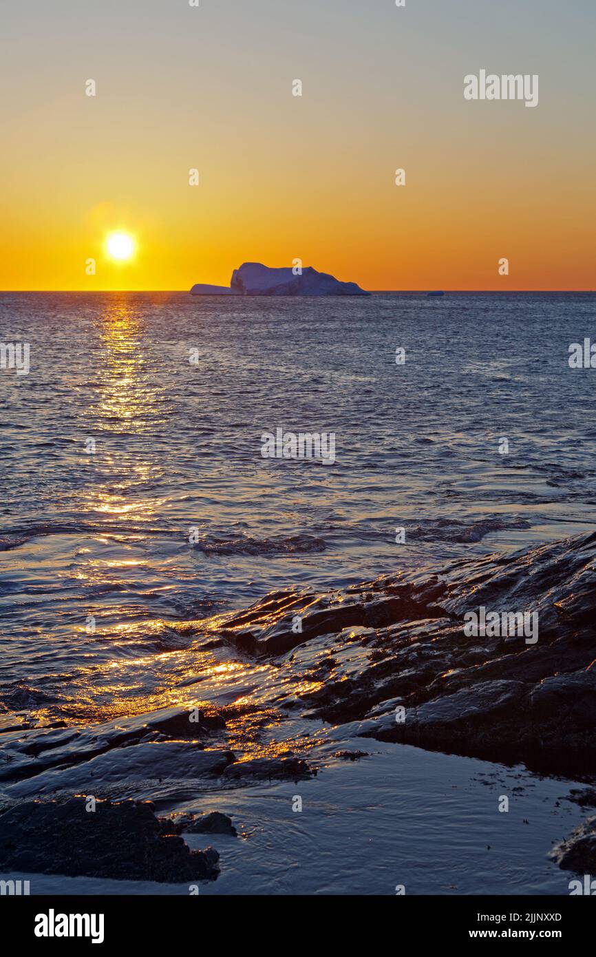 A mesmerizing view of a beautiful seascape at scenic sunrise in ...