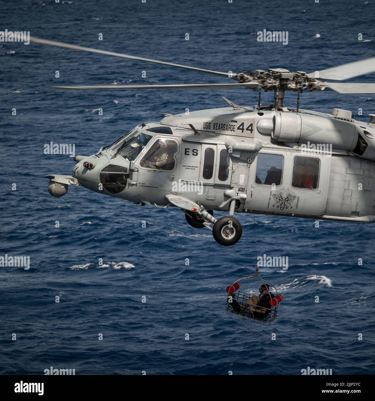 220717-N-MZ836-1760 ATLANTIC OCEAN (July17, 2022) Electrician's Mate ...