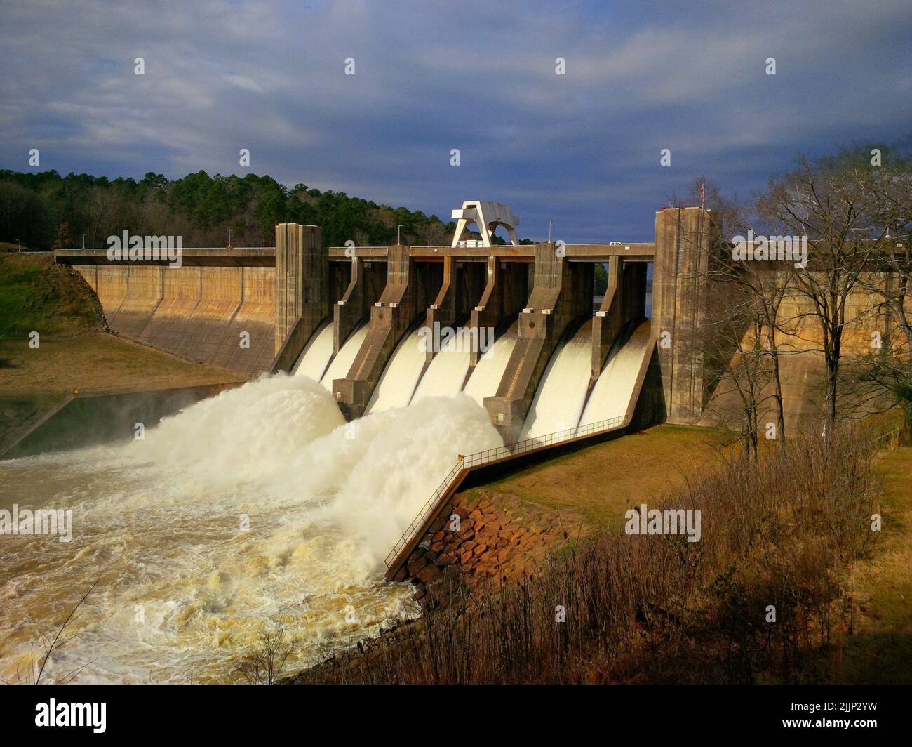 Spillway releases from Nimrod Dam Stock Photo - Alamy
