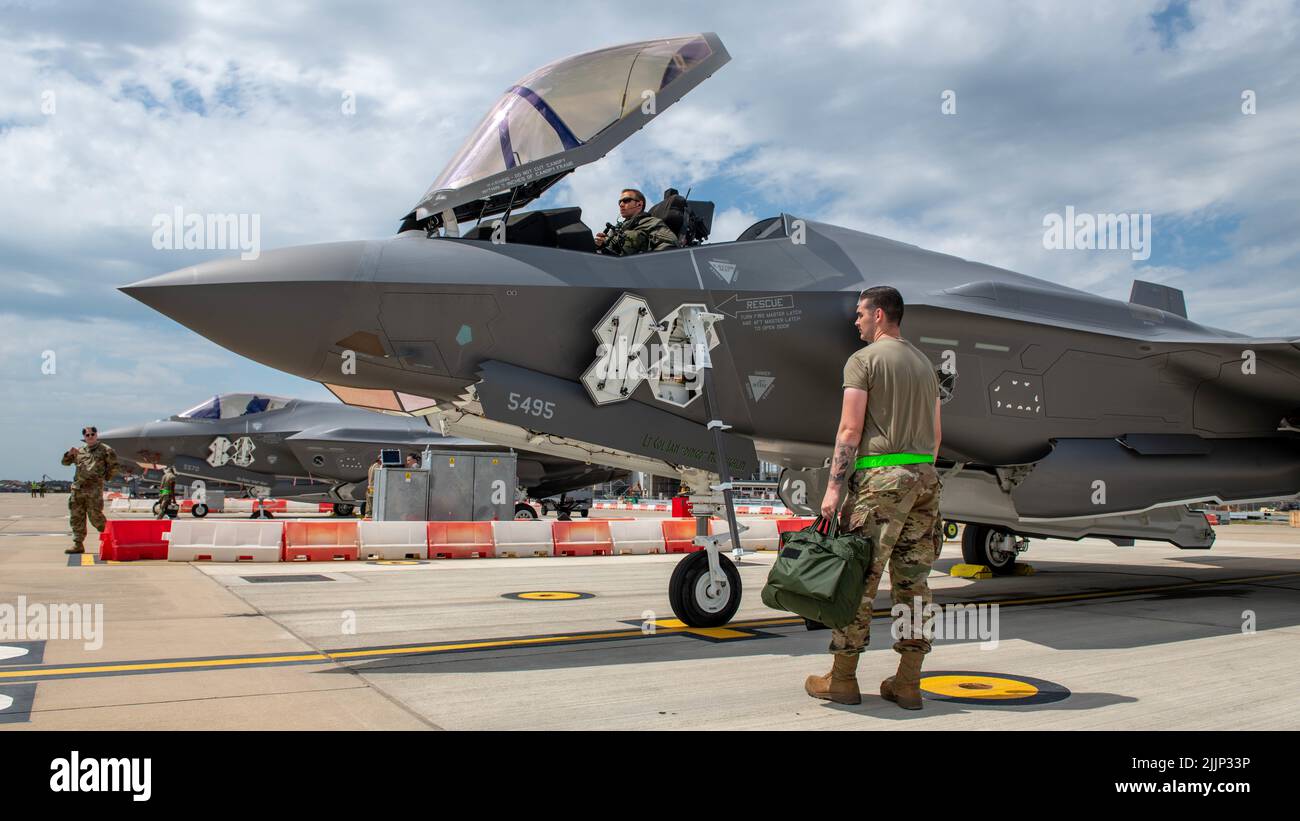 A U.S. Air Force crew chief assigned to the 495th Fighter Squadron ...