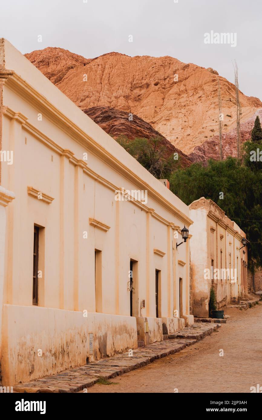Empty road architecture hi-res stock photography and images - Alamy