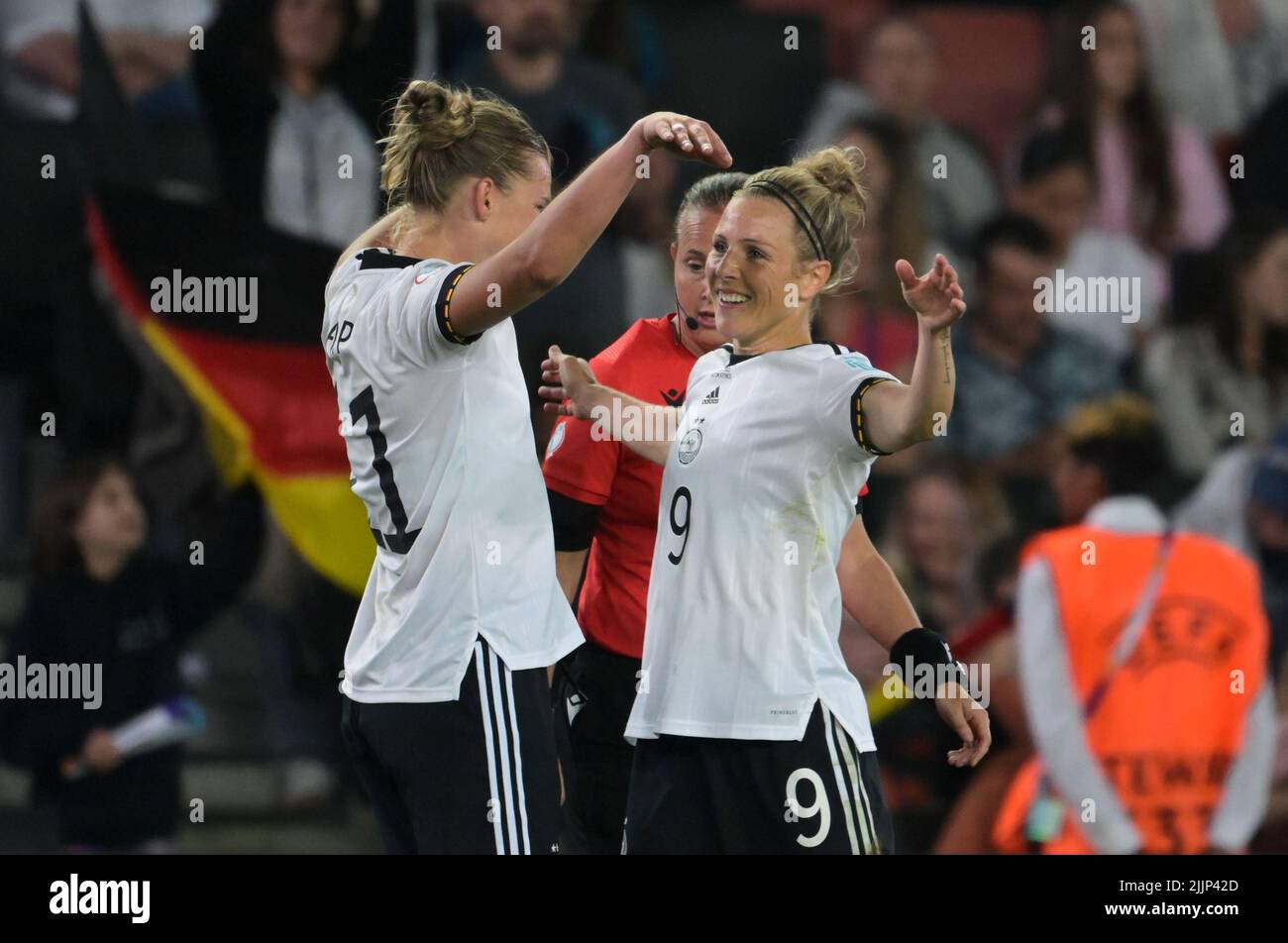 Milton Keynes, UK. 27th July, 2022. Soccer, Women, European ...