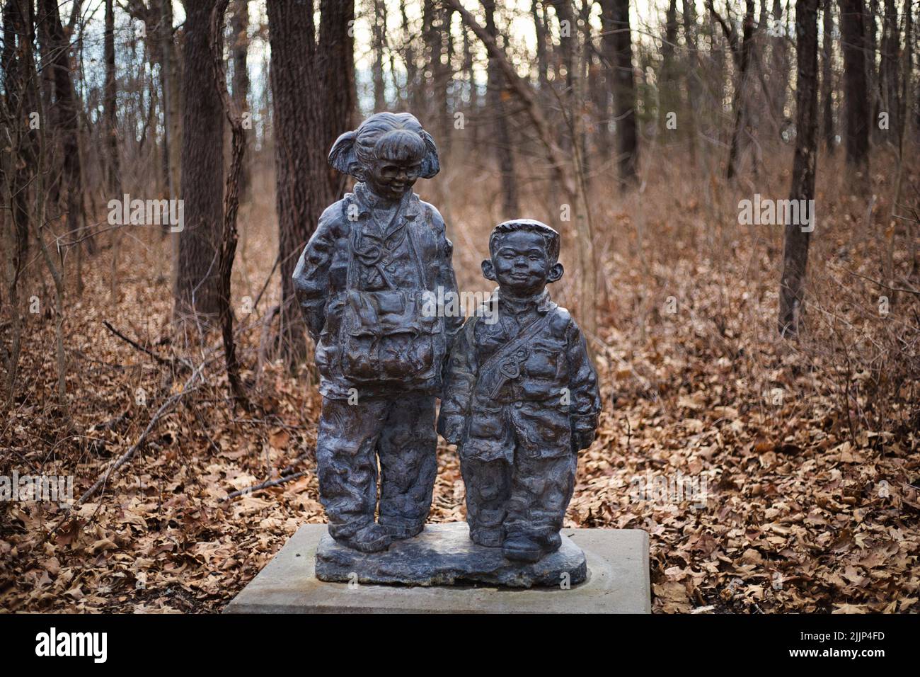 The kids statue hi-res stock photography and images - Alamy