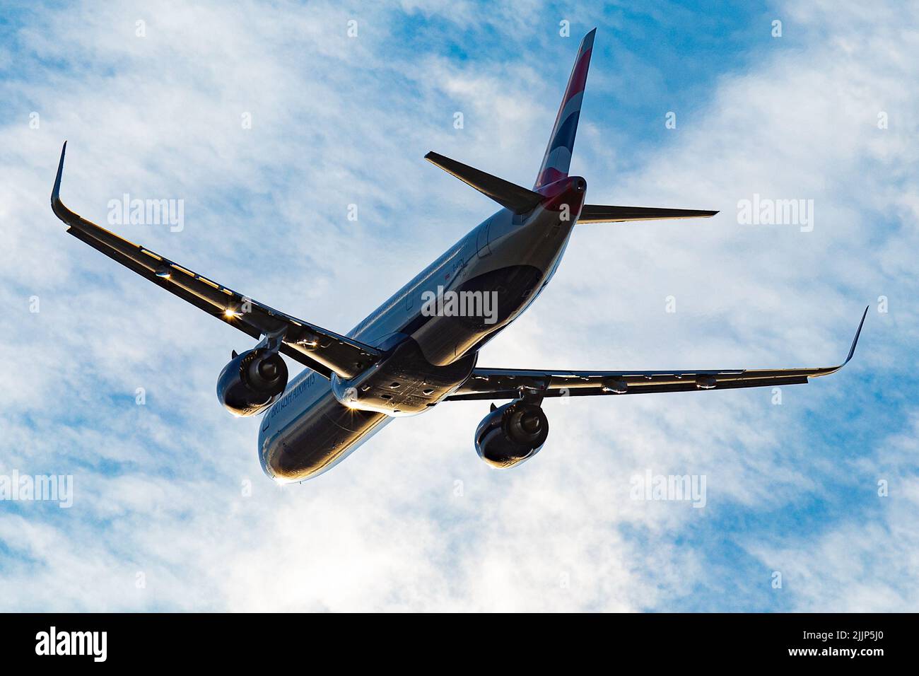 British Airways Airbus A321-251NX (D-AVZV, 9123) departing Hamburg ...