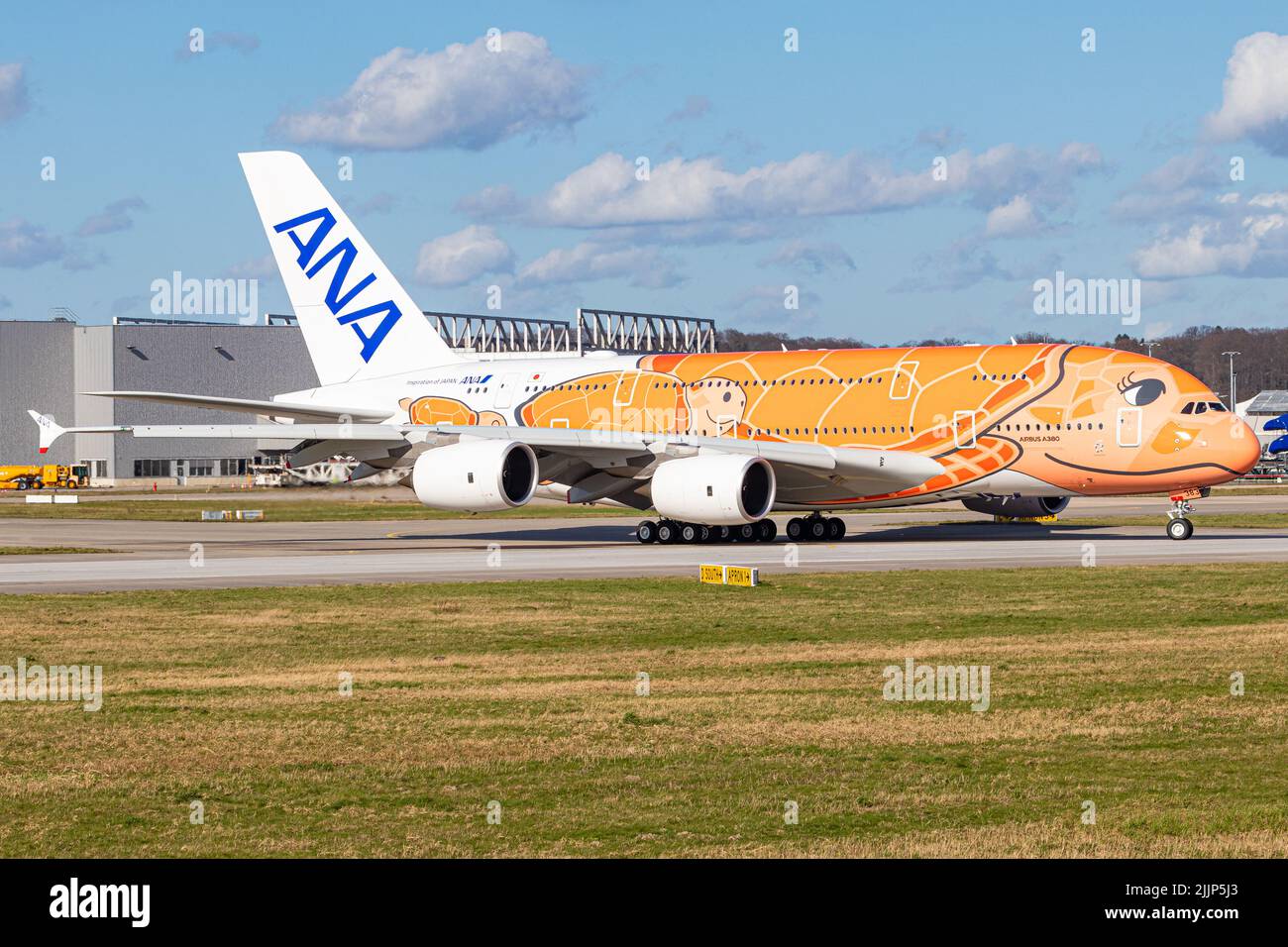 All Nippon Airways ANA Airbus A380-841 (F-WWAL, 266) taxiing to the ...