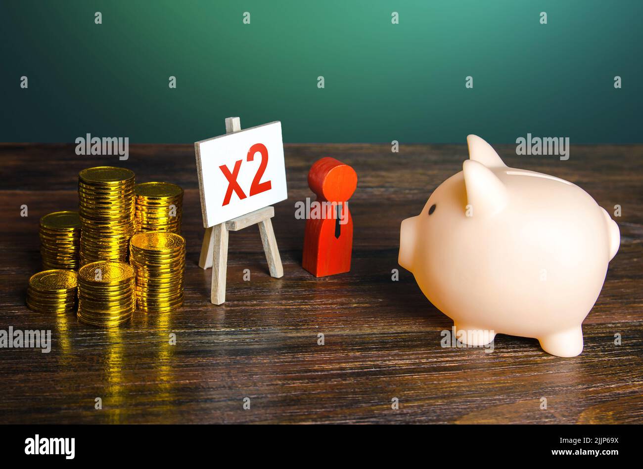 Illegal pyramid hi-res stock photography and images - Alamy