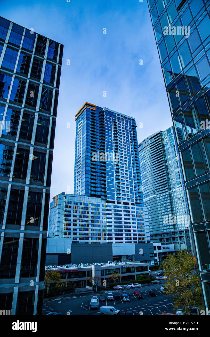 Modern design buildings hi-res stock photography and images - Alamy