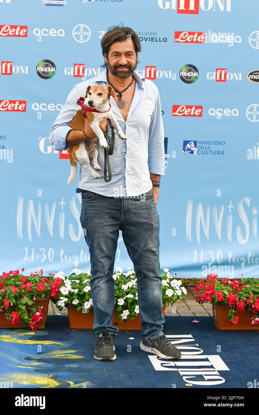 Italian actor dinner hi-res stock photography and images - Alamy