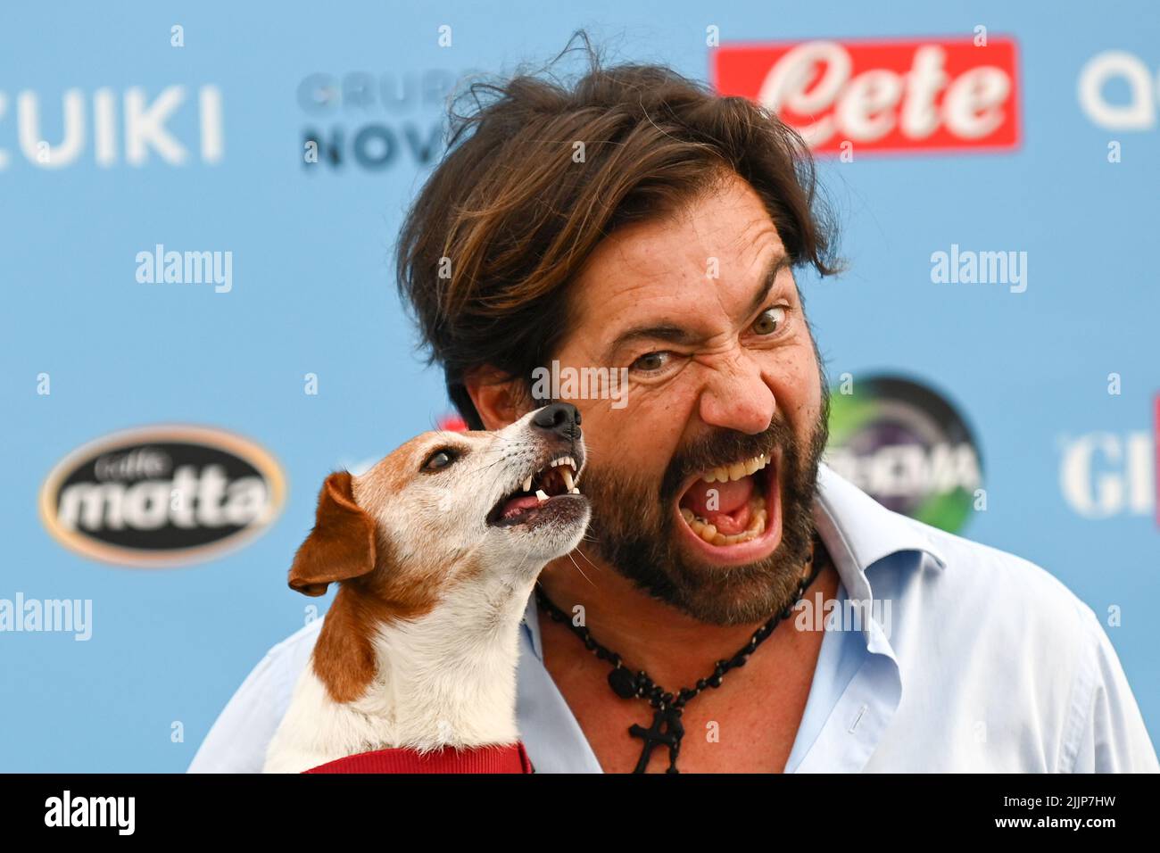 Italian actor dinner hi-res stock photography and images - Alamy